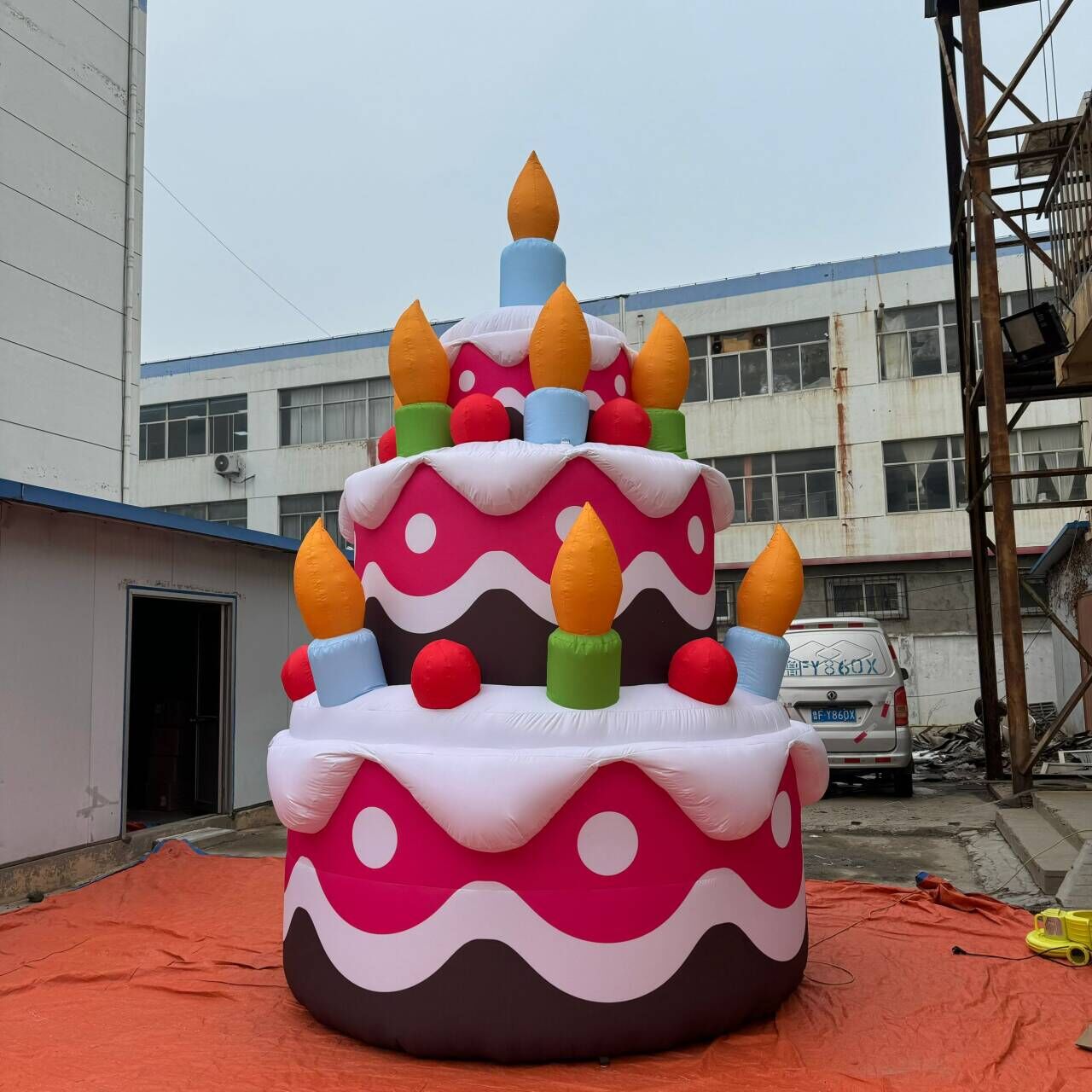 4m inflatable cake decoration for party event - Aiyate